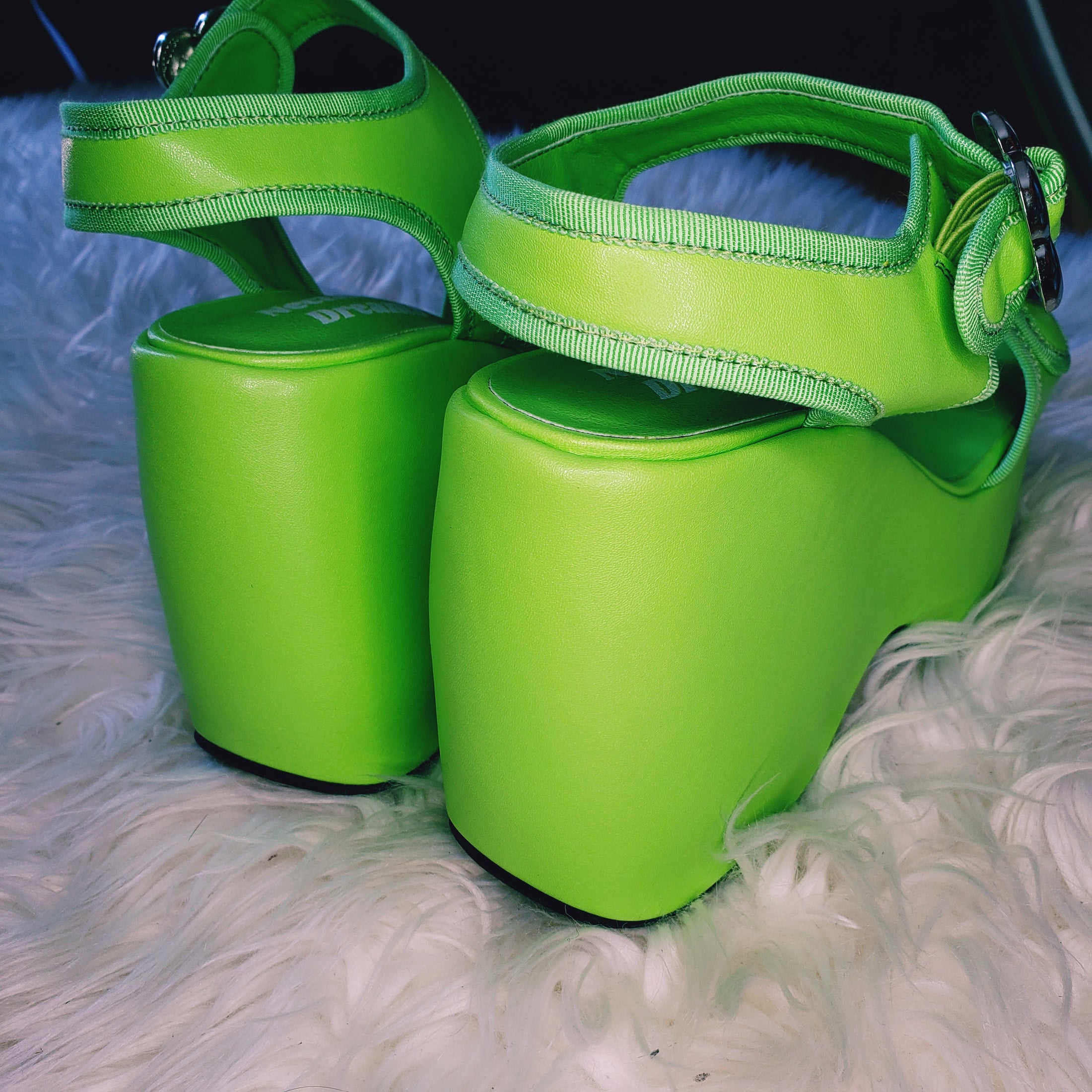 Ezra Green Flower Platform Sandals – Nectarine Dreams LLC